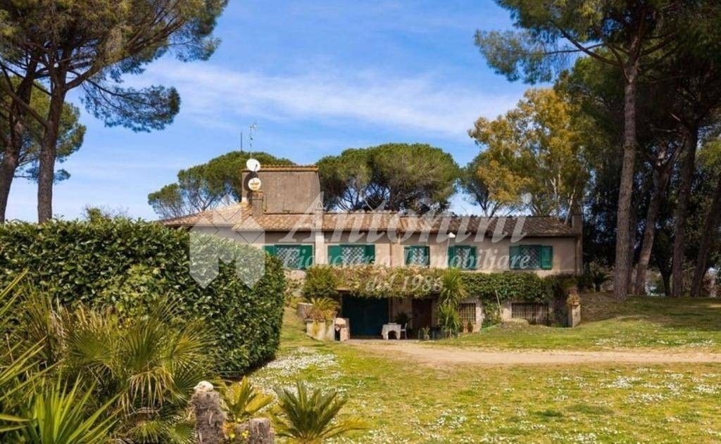 9 bedroom luxury Villa for sale in Via Salaria, Rome, Latium ...