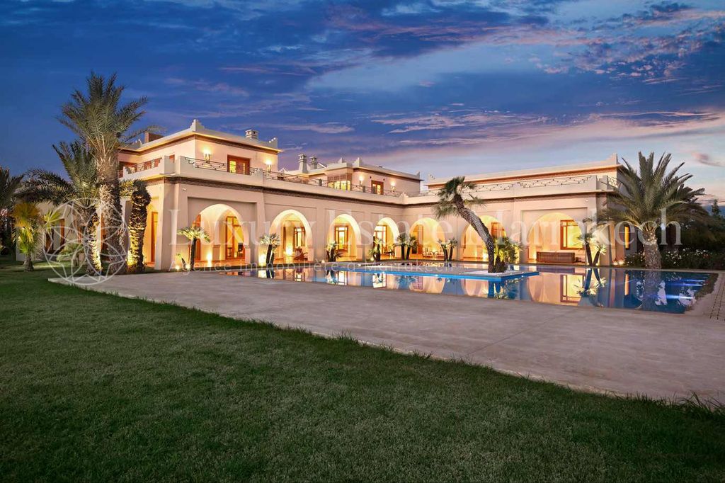 11 room luxury Villa for sale in Secteur palmeraie , Golf Amelkis ...