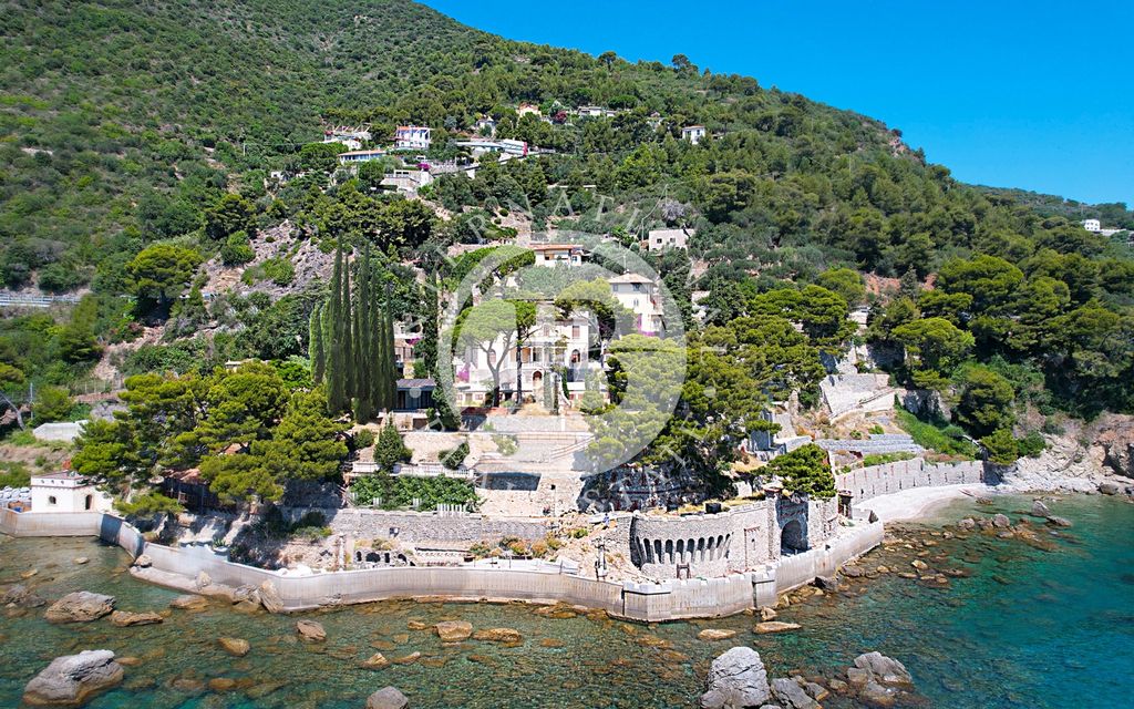 30 room luxury Villa for sale in Alassio, Italy - 128392039 ...