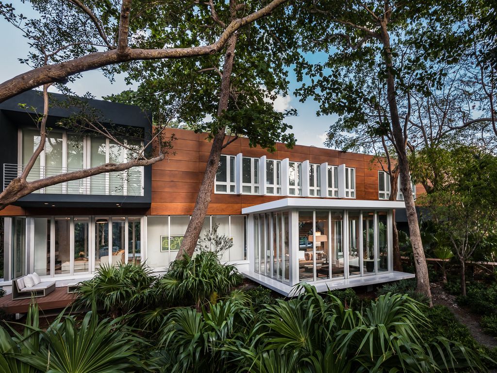 Maison de luxe 6 chambres en vente à 3503 Banyan Circle, Miami, Florida ...