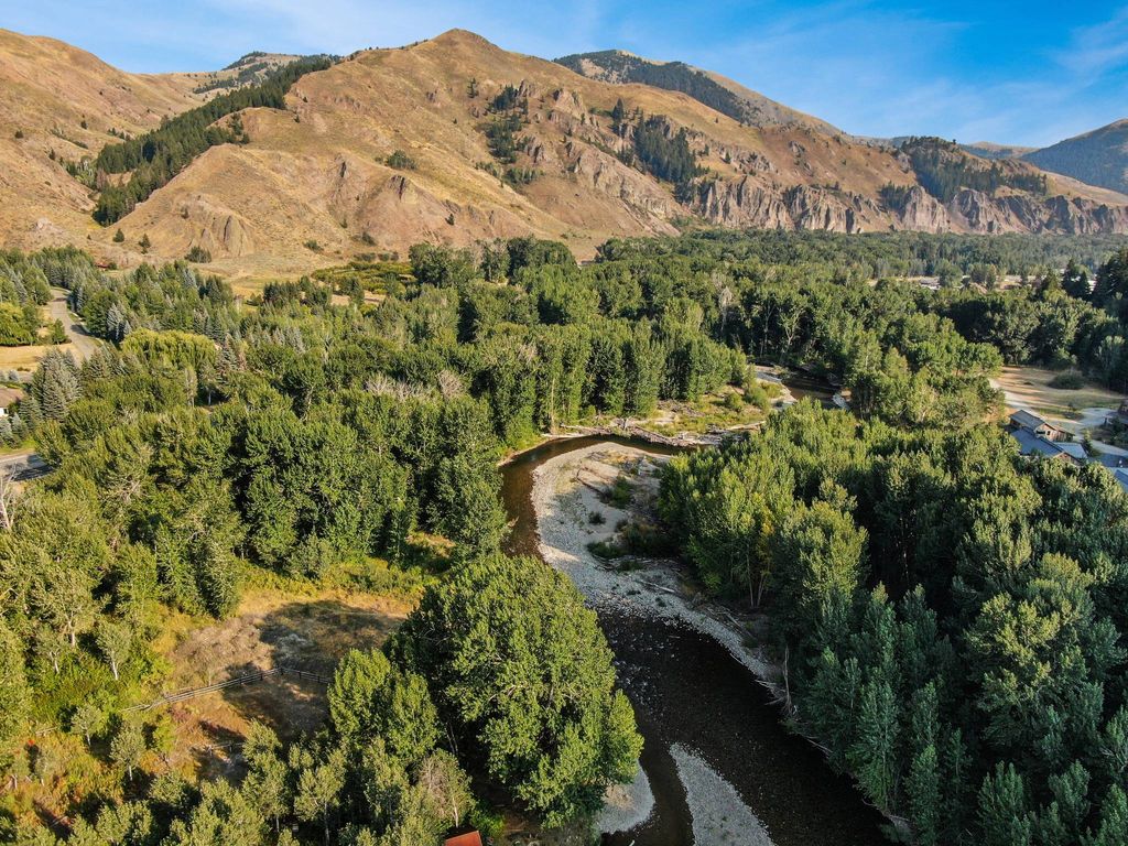 Building Land in Ketchum, Idaho - 130635738 - LuxuryEstate.com