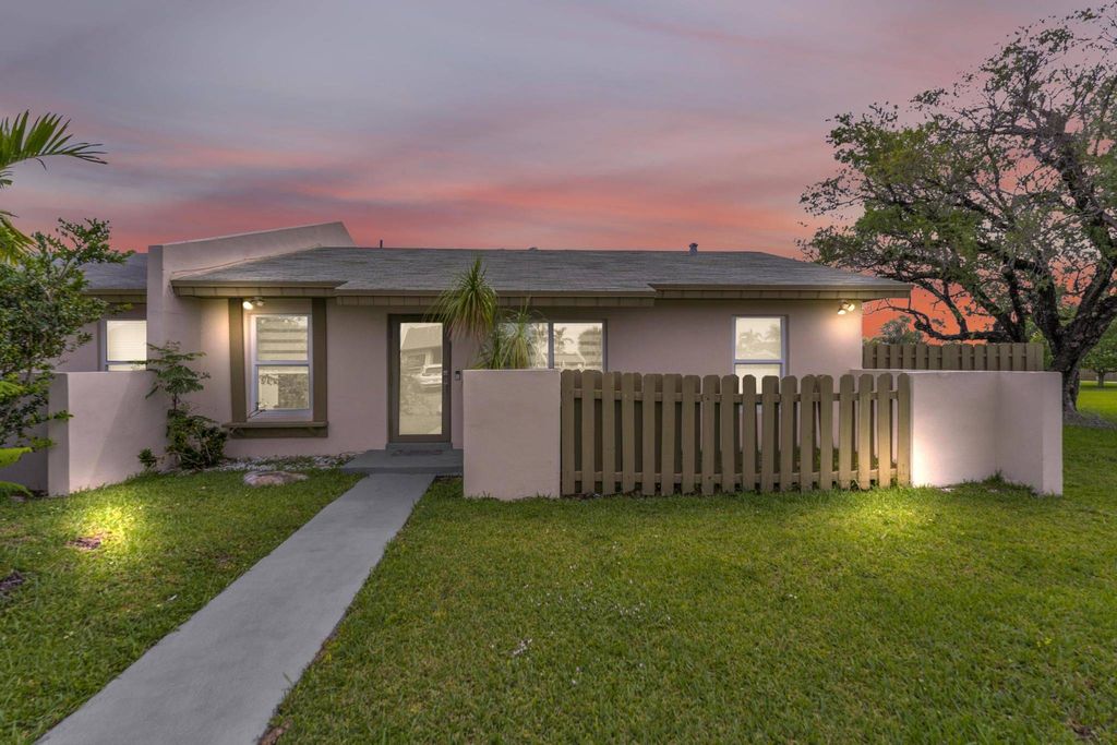 Luxury Townhouse for sale in Miami Terrace Mobile Home, Florida ...