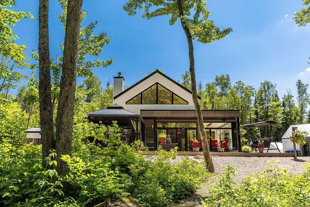 Luxuriöses Einfamilienhaus, 3 Schlafzimmer, zu verkaufen in Sainte ...