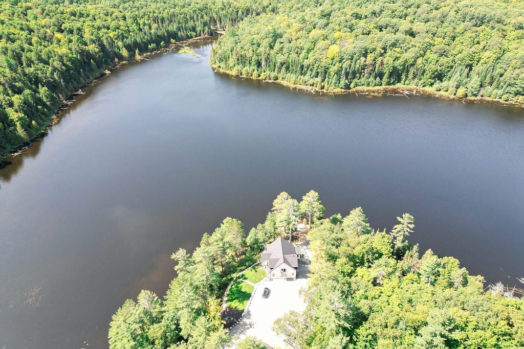 Maison de luxe de 5 chambres en vente Bouchette, Québec - 129344589 ...