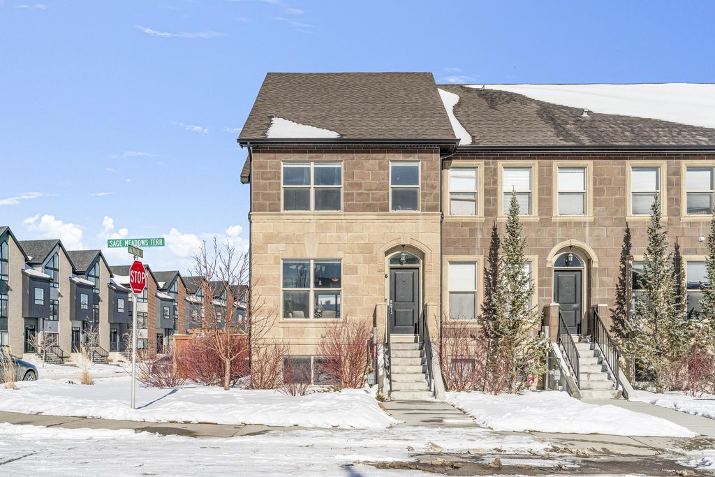 Luxury Townhouse for sale in Calgary, Canada - 129967232 - LuxuryEstate.com