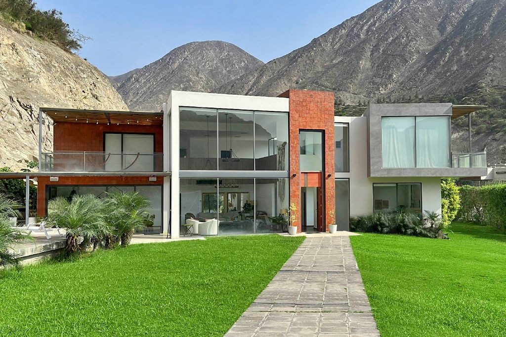 Casa en venta Limay, Perú - 129972643 - LuxuryEstate.com