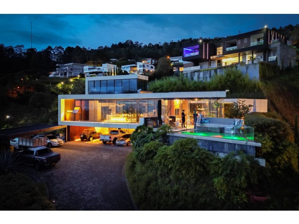 4 bedroom luxury House for sale in Medellín, Colombia - 130401653 ...