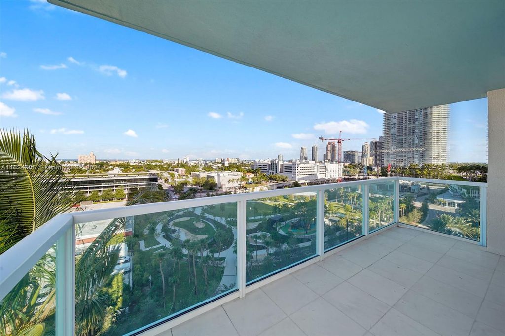 Luxury apartment complex for sale in Miami Beach, United States ...