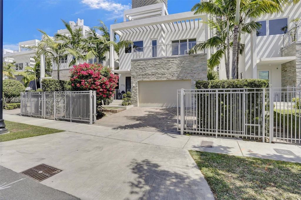 Sunny Isles Beach, Florida, 293 m2, satılık Villa - 128961756 ...