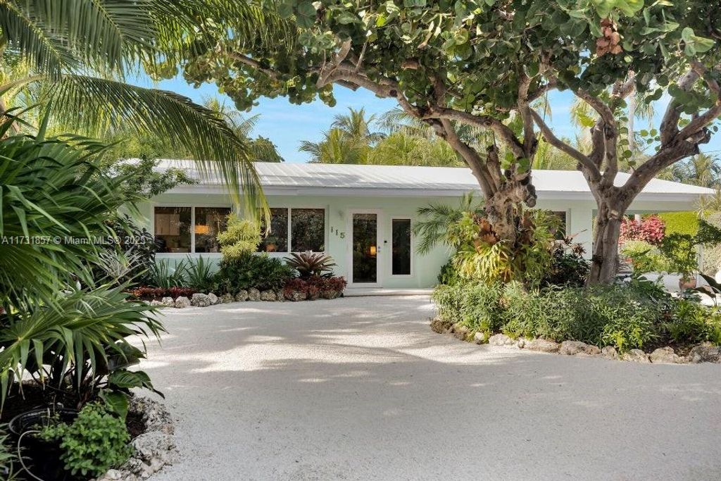 Plantation Key, Florida, satılık Özel villa - 131068885 - LuxuryEstate.com