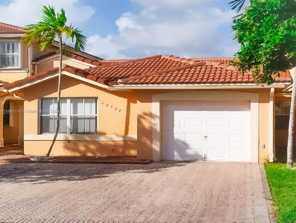 4 bedroom luxury Townhouse for sale in Miami Terrace Mobile Home ...