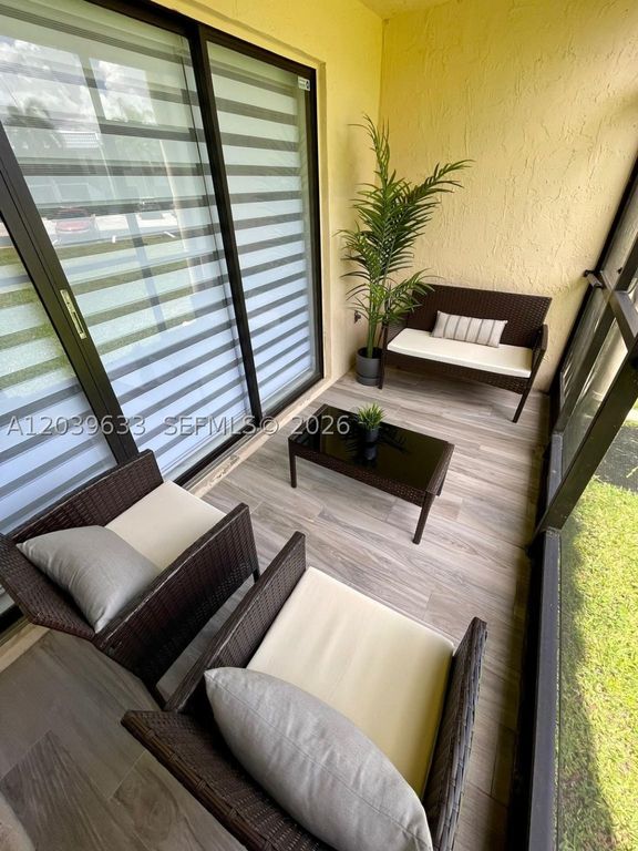 Luxuriöse Wohnanlage zu vermieten Weston, USA - 132700030 ...