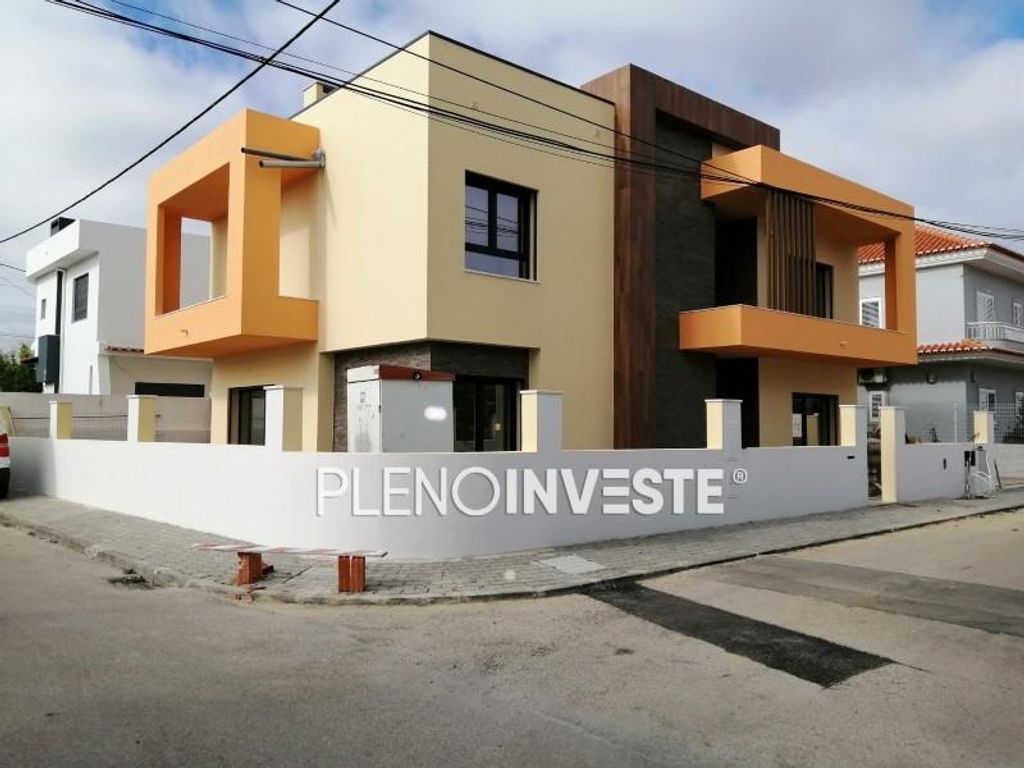 4 room luxury Detached House for sale in Foros da Amora, Seixal ...
