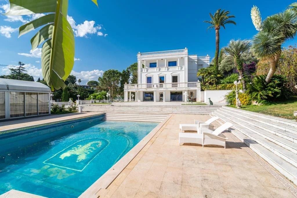 12 room luxury Villa for sale in Cap d'Antibes, Antibes, French Riviera ... 12 room luxury Villa for sale in Cap d'Antibes, Antibes, French Riviera ...