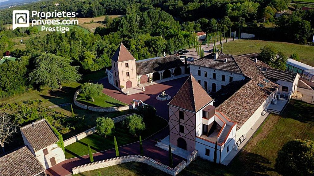 Castle for sale in Cahuzac-sur-Vère, France - 131469032 - LuxuryEstate.com