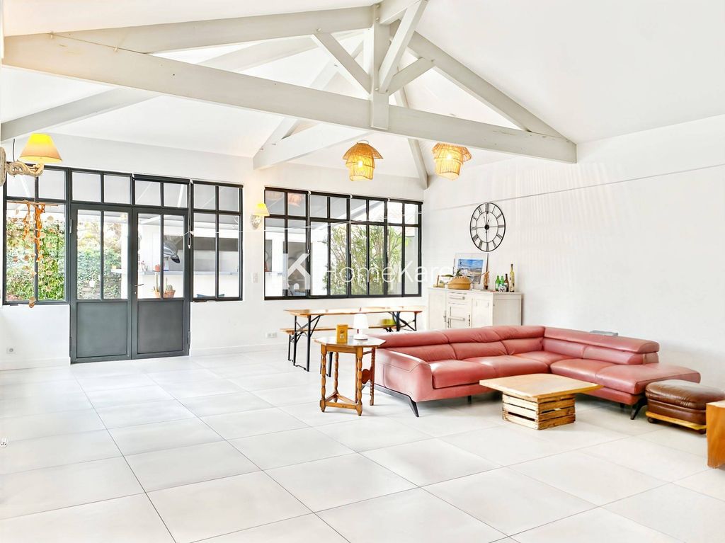 4 room luxury House for sale in Lanton, France - 130948839 ...