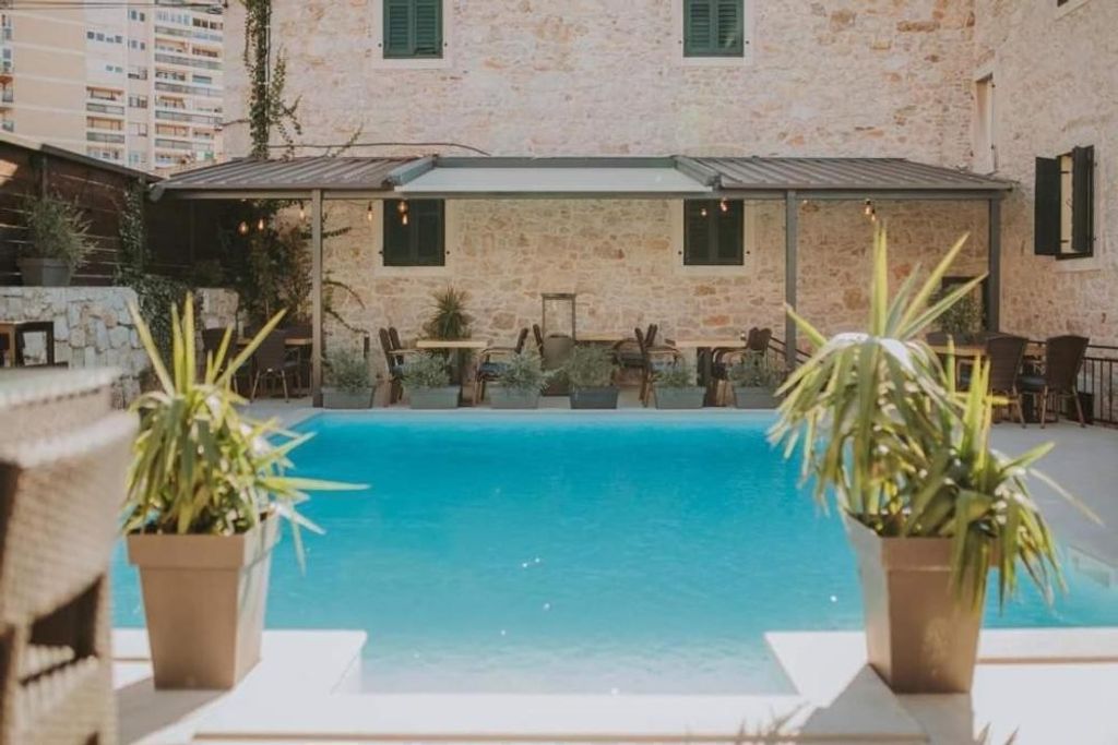 Luxury Hotel for sale in Šibenik, Sibenik-Knin - 128781016 ...