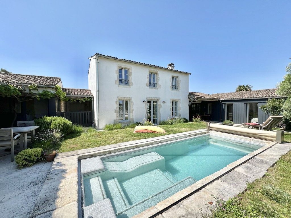 Exclusiva Villa / Chalet de 150 m2 en venta en La Flotte, Francia ...