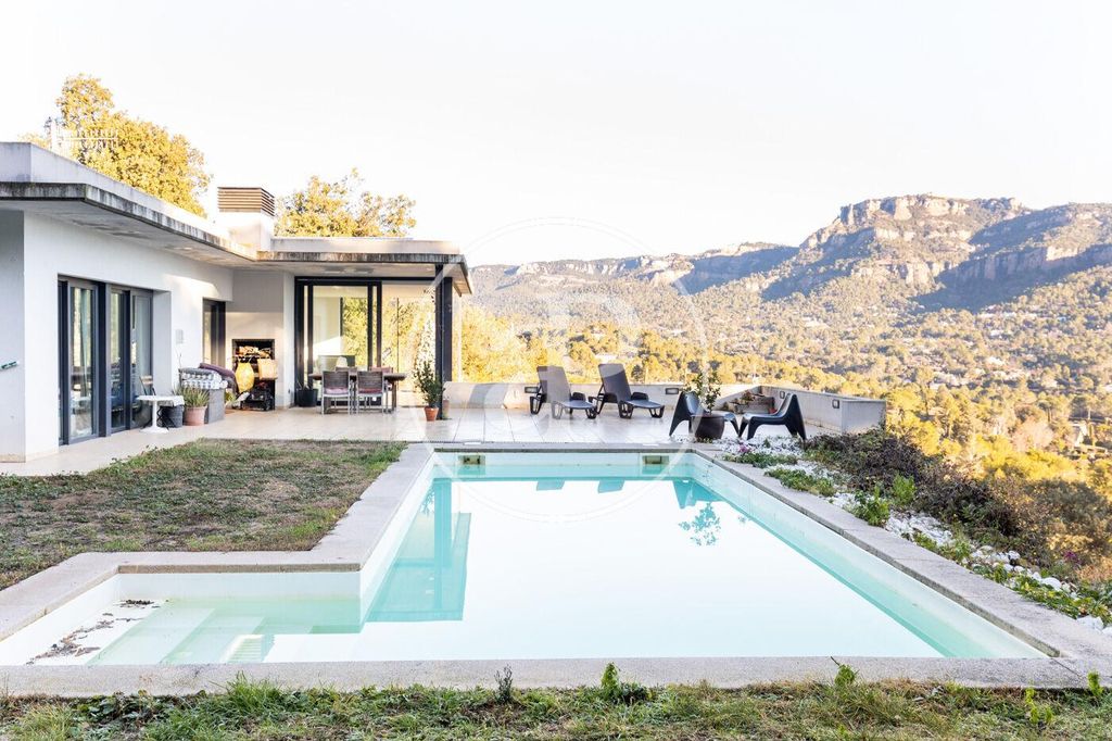 Villa / Chalet de lujo 311 m2 en venta, Matadepera, Cataluña ...