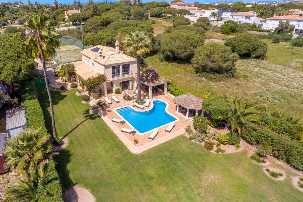 5 bedroom luxury Detached House for sale in Vale do Lobo, Distrito de ...