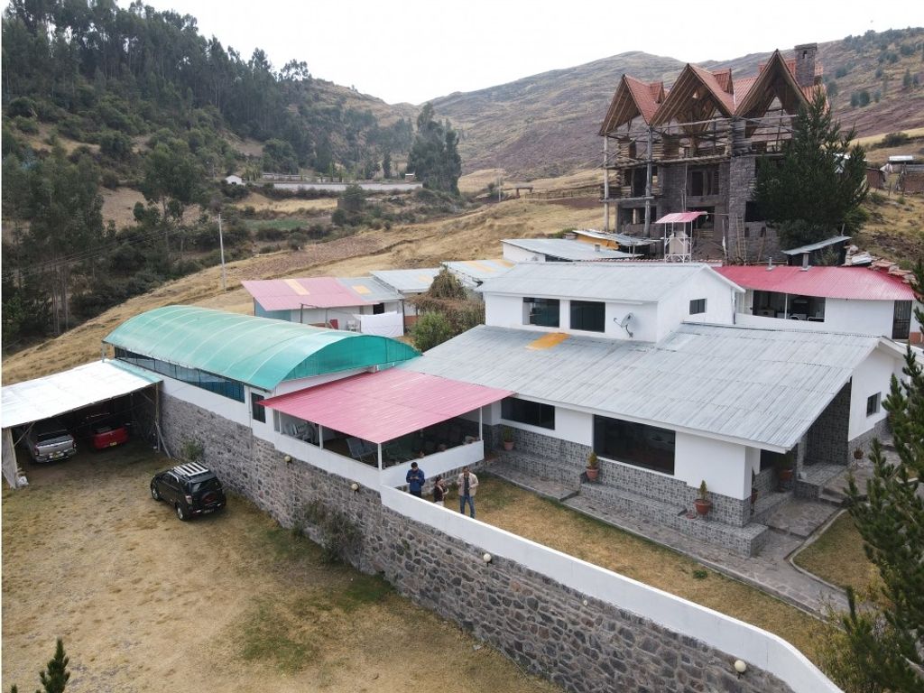 Exclusive country house for sale in Cusco, Departamento de Cusco ...