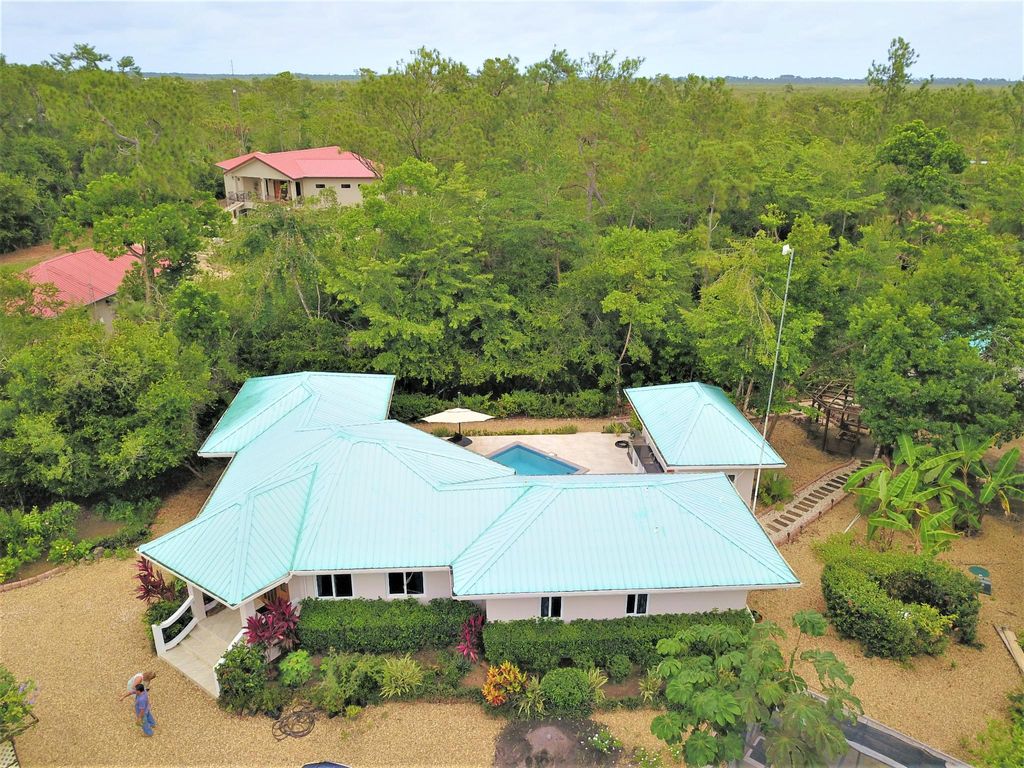 Vivienda de alto standing en venta Sittee, Stann Creek District ...