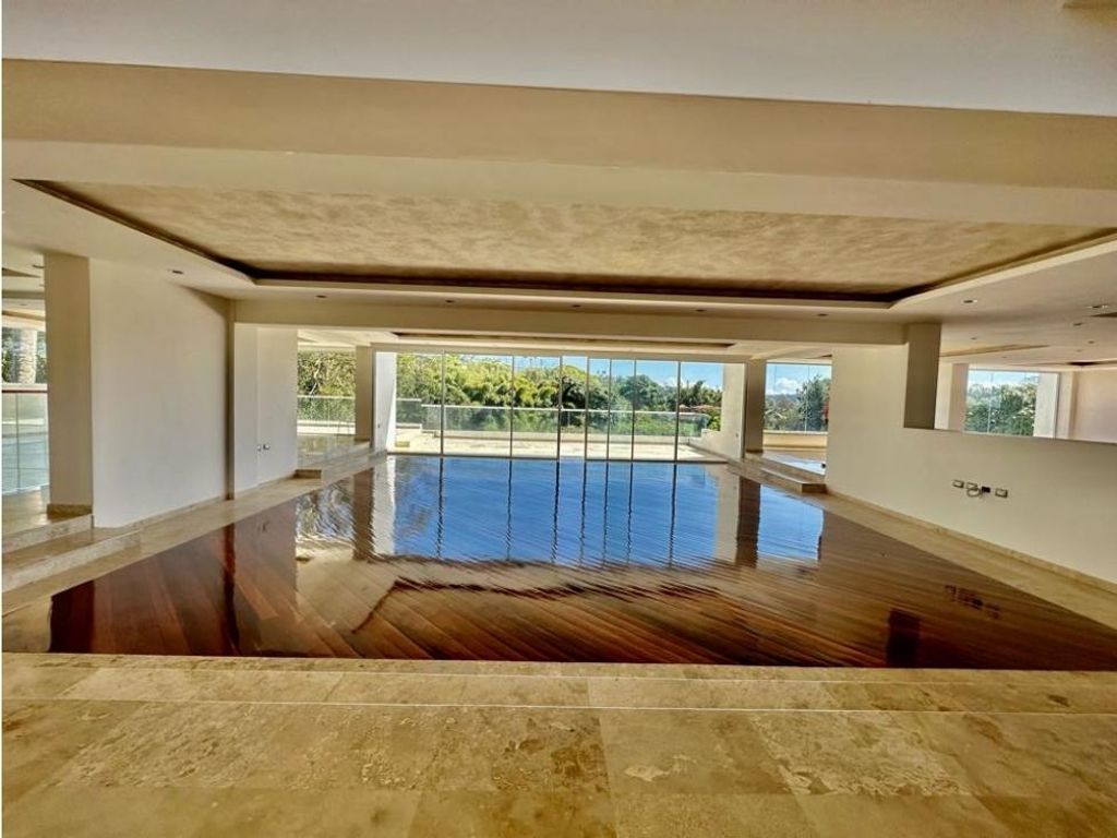 Vivienda exclusiva de 4000 m2 en venta Caracas, Distrito Capital ...