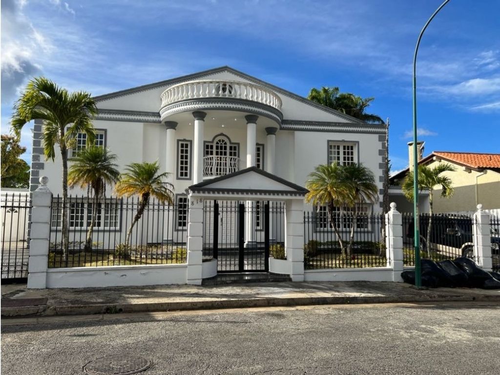 Luxury House for sale in Caracas, Venezuela - 129281533 - LuxuryEstate.com