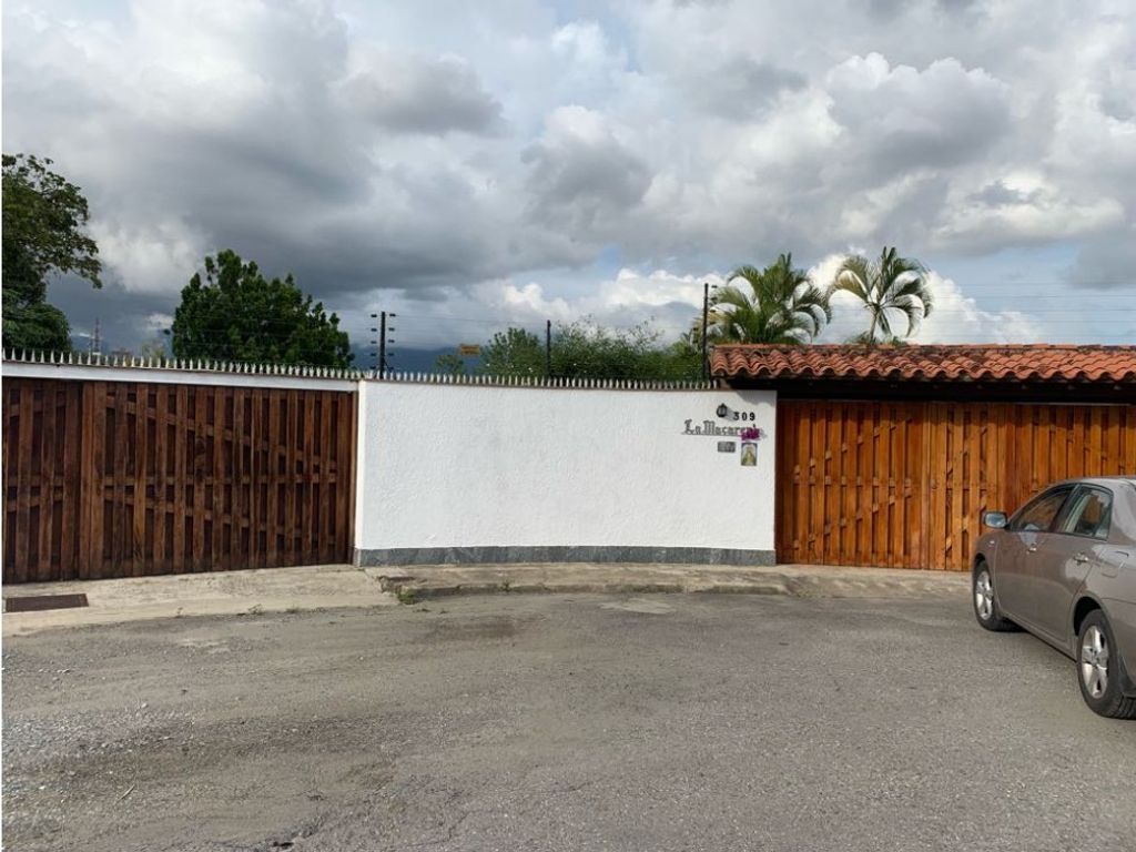8 bedroom luxury House for sale in Caracas, Venezuela - 129282711 ...