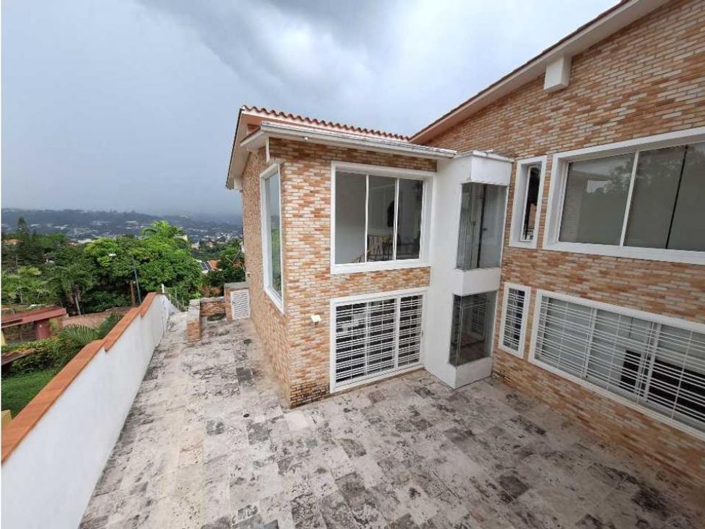 Vivienda de lujo de 1250 m2 en venta Caracas, Distrito Capital ...