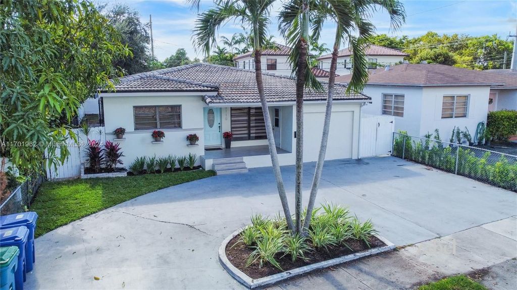 Luxury House for sale in South Waterway, 6110, Miami Terrace Mobile ...