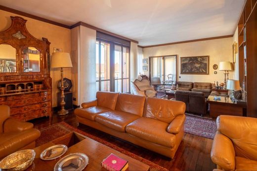 Barbara Magro luxury real estate, Milano - LuxuryEstate.com