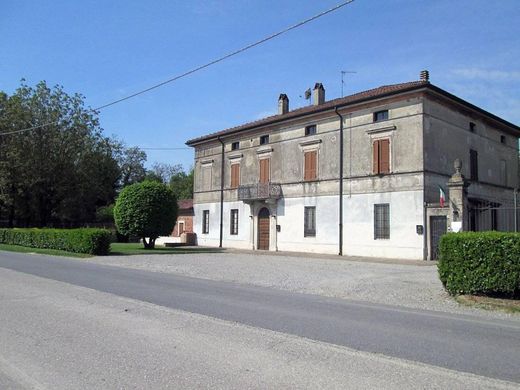 Scandolara Ravara: Villas and Luxury Homes for sale - Prestigious ...