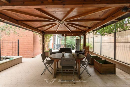 Prestigioso appartamento in vendita Piazza Passo del Pordoi, 5, Roma ...