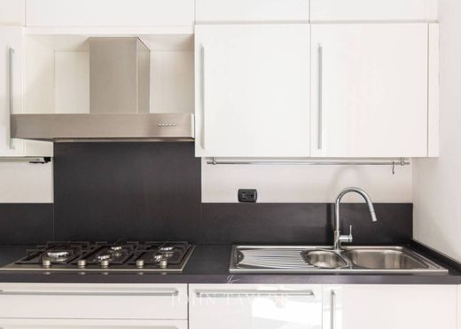 Prestigioso appartamento di 210 m² in affitto Corso Monforte, Milano ...