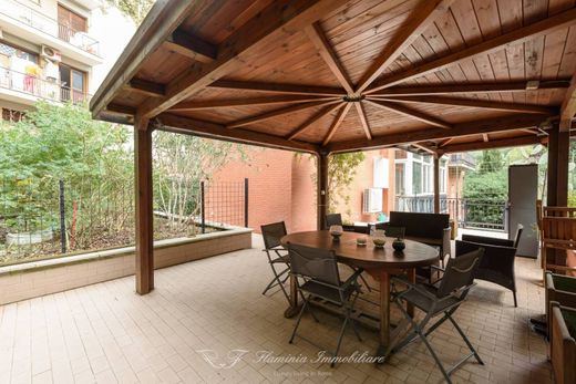 Prestigioso appartamento in vendita Piazza Passo del Pordoi, 5, Roma ...