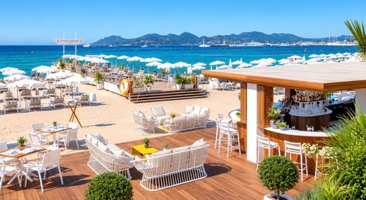 Exclusiva Villa / Chalet de 345 m2 en venta en Californie, Cannes ...