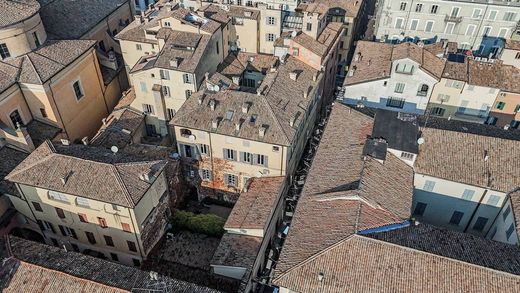 Piso exclusivo de 260 m2 en venta en Strada della Repubblica, 5, Parma ...