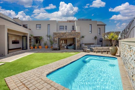 Kempton Park: Villas and Luxury Homes for sale - Prestigious Properties ...