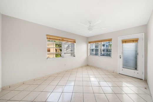 Julissa Duarte, Miami Beach - LuxuryEstate.com