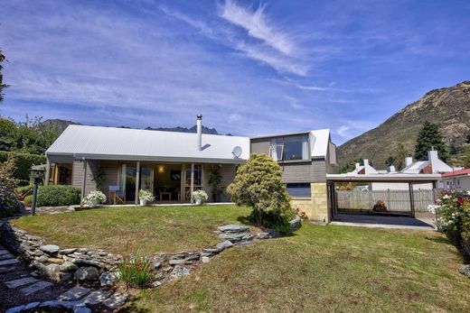 Queenstown: Villas and Luxury Homes for sale - Prestigious Properties ...