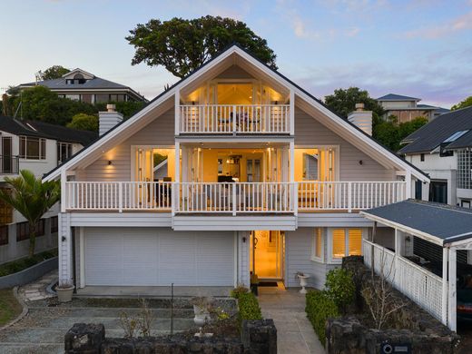 Luxury Homes New Zealand for sale - Prestigious Villas and Apartments ...