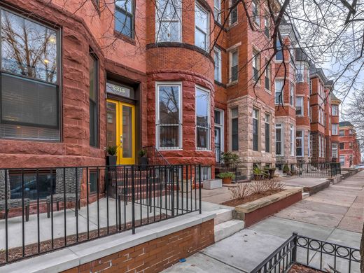 Baltimore: Villas and Luxury Homes for sale - Prestigious Properties in ...