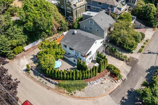 Neda Perrina | Realogics Sotheby's International Realty, Bellevue ...