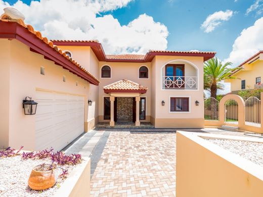 Luxury Homes Curacao for sale - Prestigious Villas and Apartments in ...