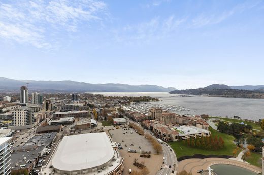 Luxury Homes for sale county of Regional District of Central Okanagan ...