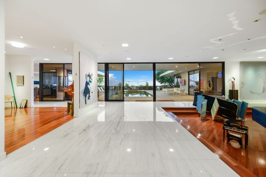 Luxury Real Estate in Beverly Hills, California - LuxuryEstate.com