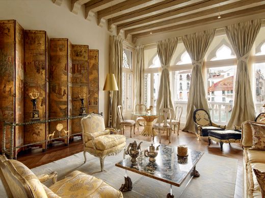Venice: Villas and Luxury Homes for sale - Prestigious Properties in ...