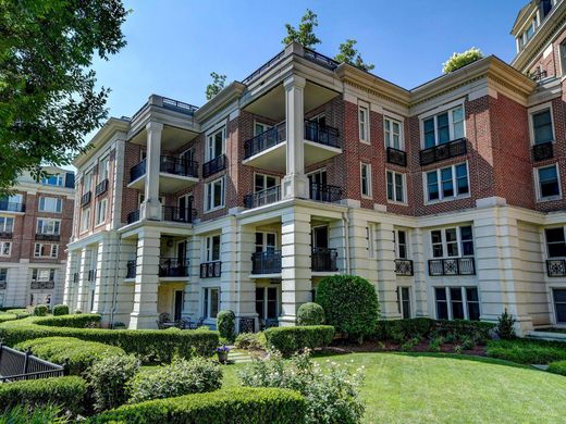 Baltimore: Villas and Luxury Homes for sale - Prestigious Properties in ...