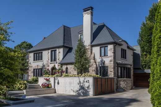 Luxury Properties for sale in Toronto, Ontario - LuxuryEstate.com